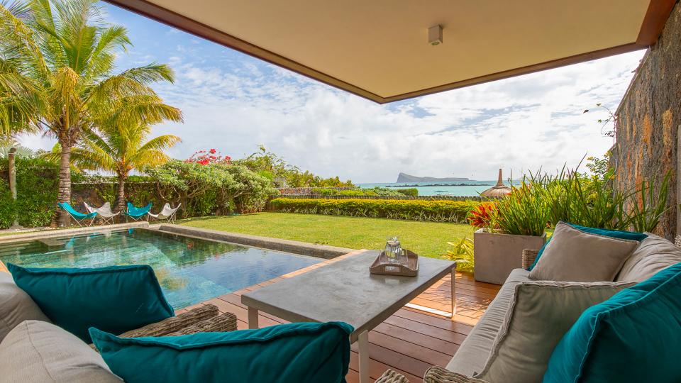 Beach front villa rentals in Mauritius | Villanovo
