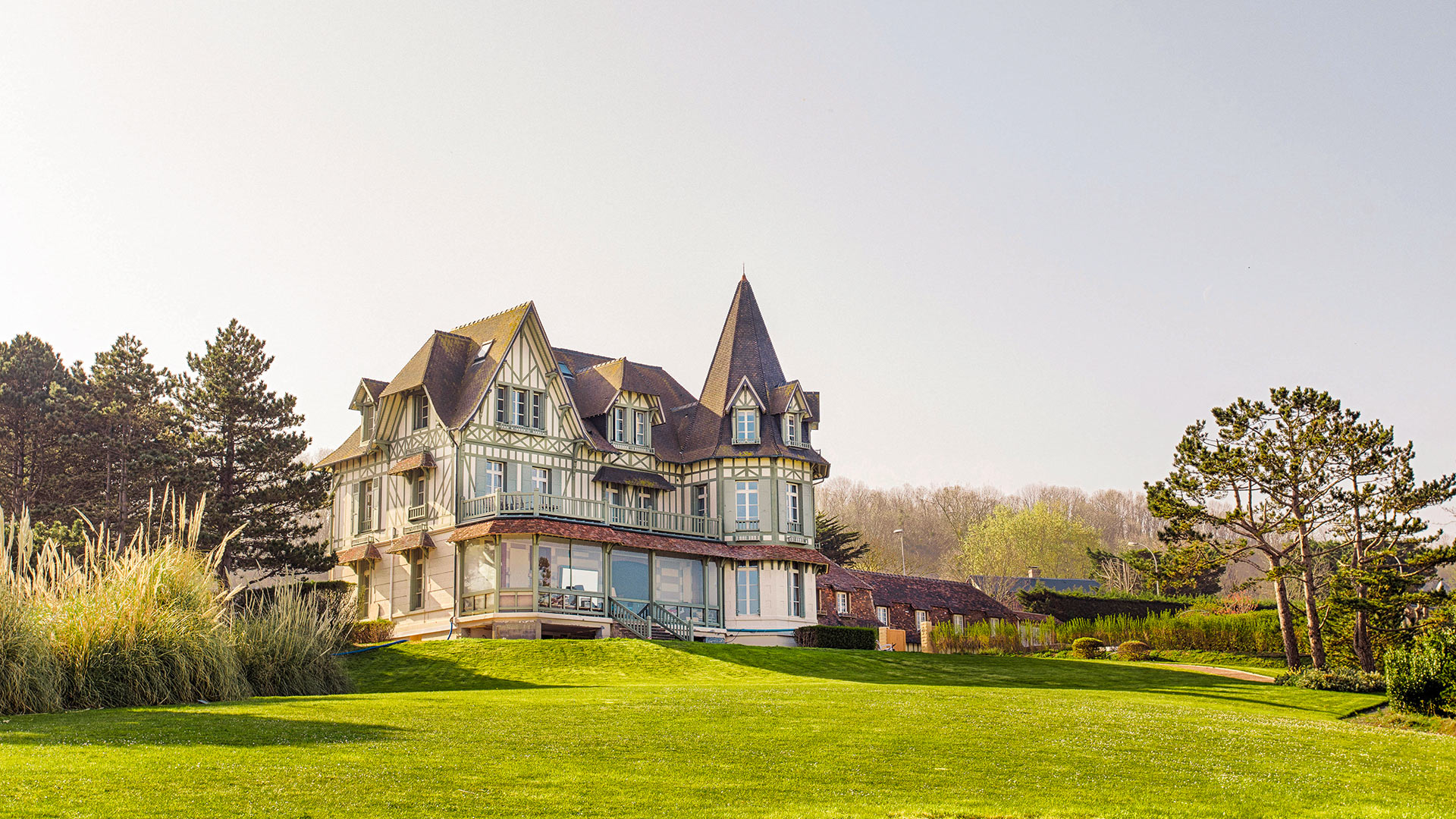 Domaine Le Calendos - Villa rental in Deauville, Normandy | Villanovo